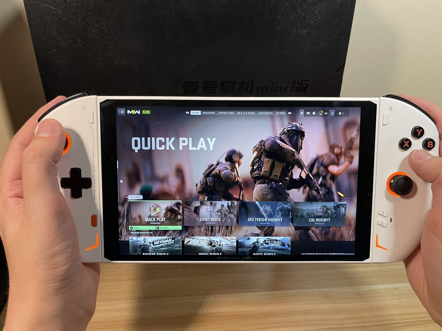 ONEXPLAYER 2, 6800U 탑재, 899달러로 출시 - 게임 / 엔터테인먼트 - 기글하드웨어