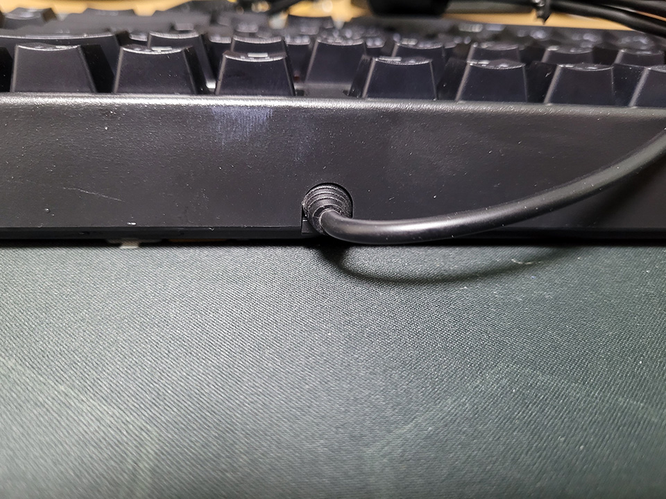 기계식 게이밍 키보드 입문자들을 위한 마이크로닉스의 가성비 키보드 MANIC X100 - 홍보 / 필테 - 기글하드웨어